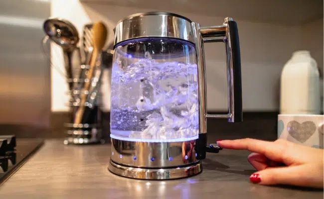 How to Clean a Kettle - Diamond Home Support